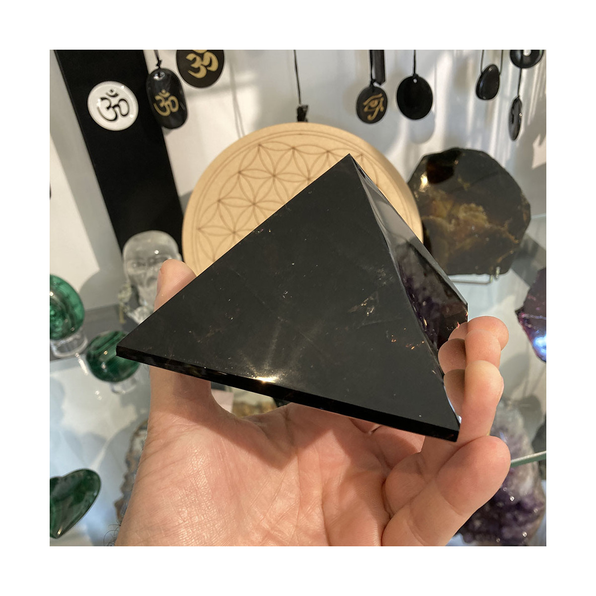 Pyramide en Quartz Fumé - 730 Grammes - Vibrations Cristallines